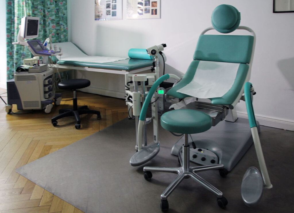 Frauenarzt: Frauenheilkunde Geburtshilfe Dr. med. Cornelius Rottacker